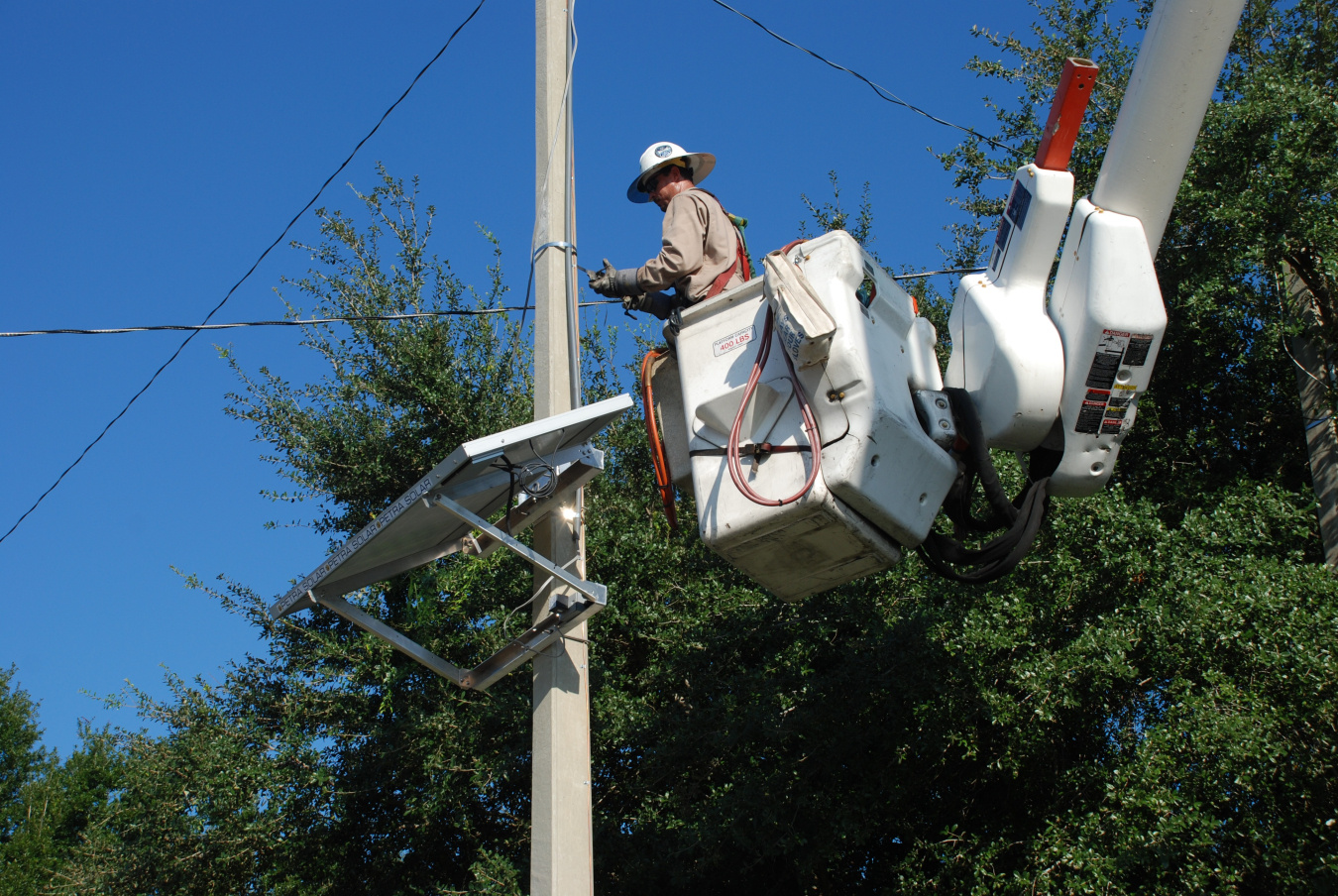 Utility Program and Utility Energy Service Contracts for Federal ...