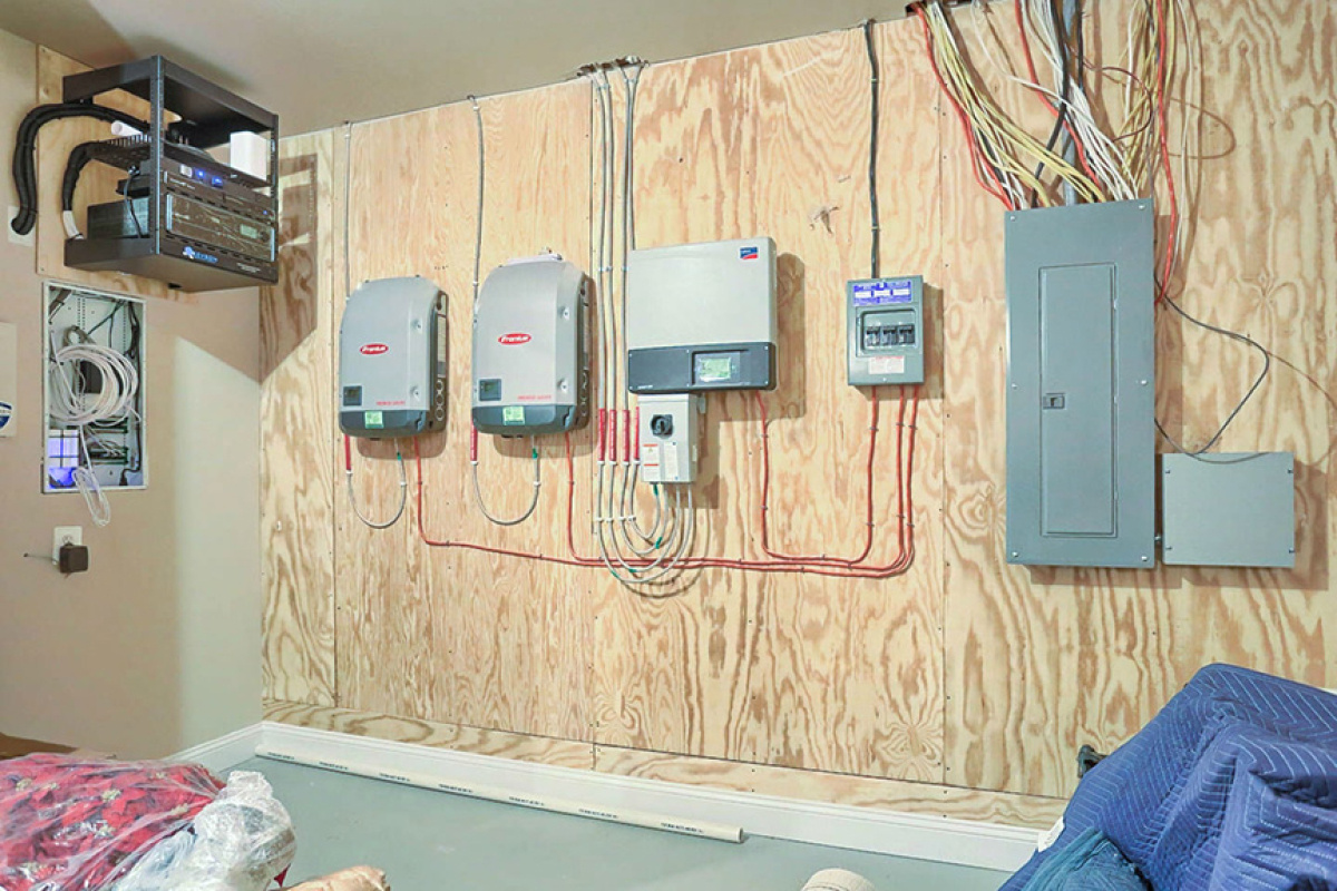 DOE Tour of Zero: The Courtyards by High Performance Homes | Department ...